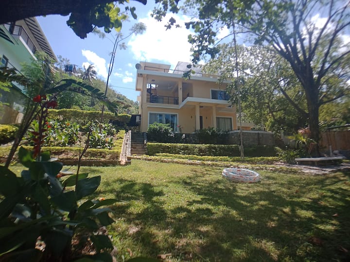 Amami Beachfront Serenity Villa: Coastal Retreat - Puerto Galera