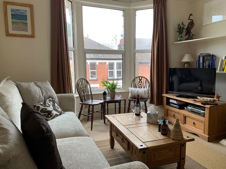 Characterful Central Watford 1st Floor Flat - Watford