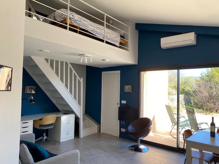 L'atelier Des Abeilles In Luberon - Saint-Saturnin-lès-Apt
