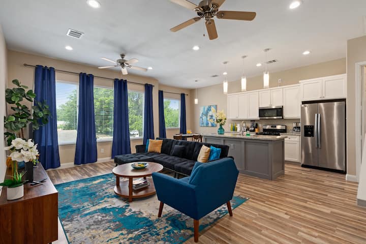 Cozy New Home In Central Houston (Oak Forest) - Houston, TX