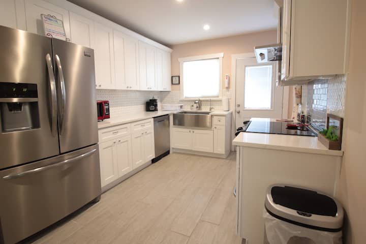 Prime Location, Walk To All Best Known Attractions - San Antonio, TX