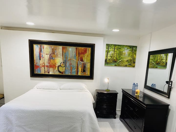 Beautiful Private Studio - Coral Gables, FL