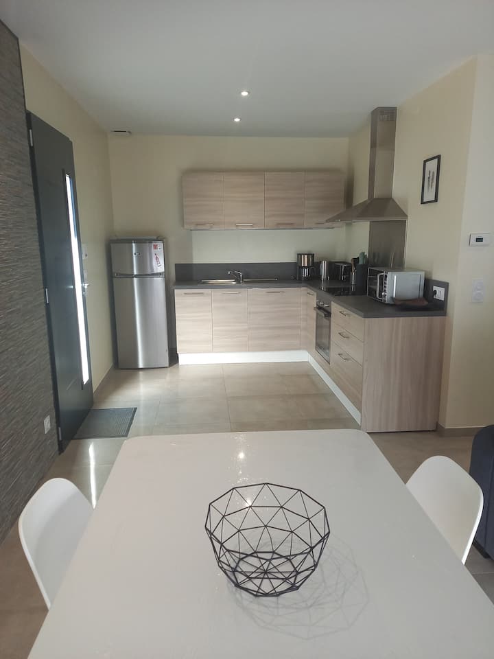 Logement 1: Climatisé Près De La Mer - Bouzigues