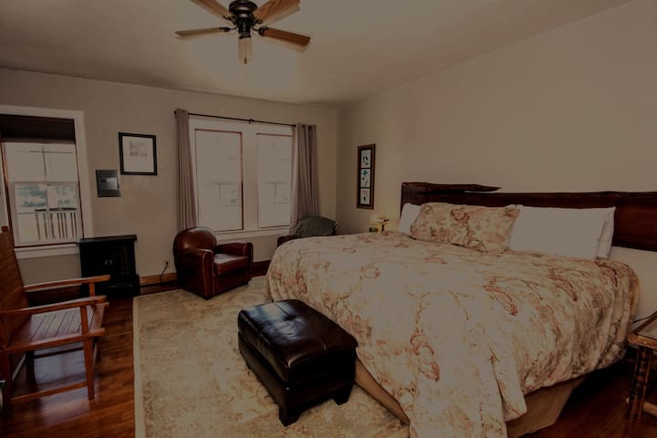 Trillium Room - Klamath, CA