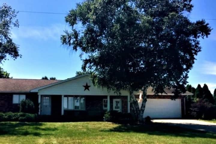 Enjoy A Weekend In The Country On Grandpas Farm. - LaPorte County, IN