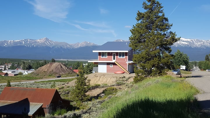 Privacy & Views On Edge Of Town - Leadville, CO