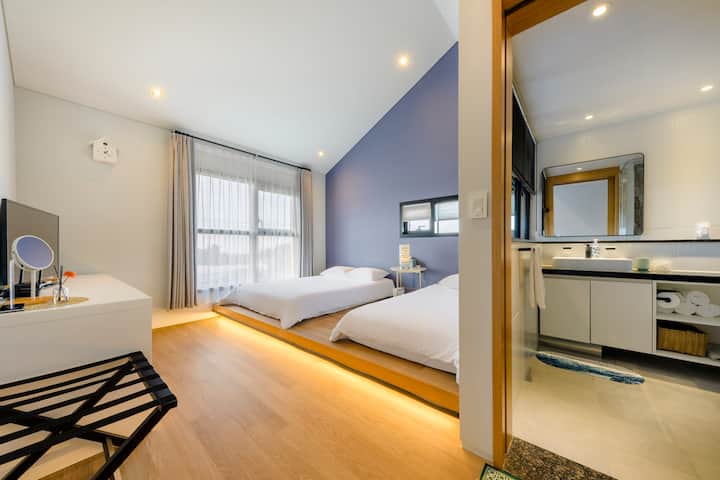 A Small, Emotional Boutique Hotel Located In Aewol - Jeju