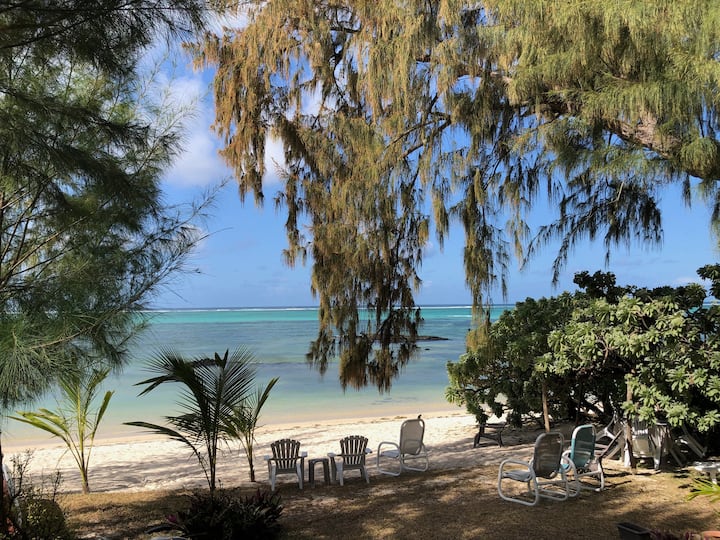 Pereybere Public Beach Bungalow Vacation Rentals - Grand Baie ...