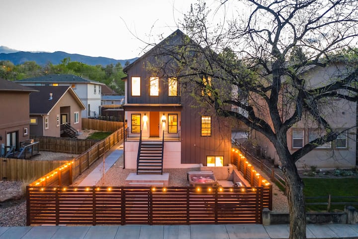*As Seen On Tv* Luxury Home Near Downtown & Occ - Colorado Springs, CO