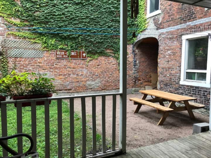Magnifique Logement Urbain Avec Court Arrière - Québec, QC