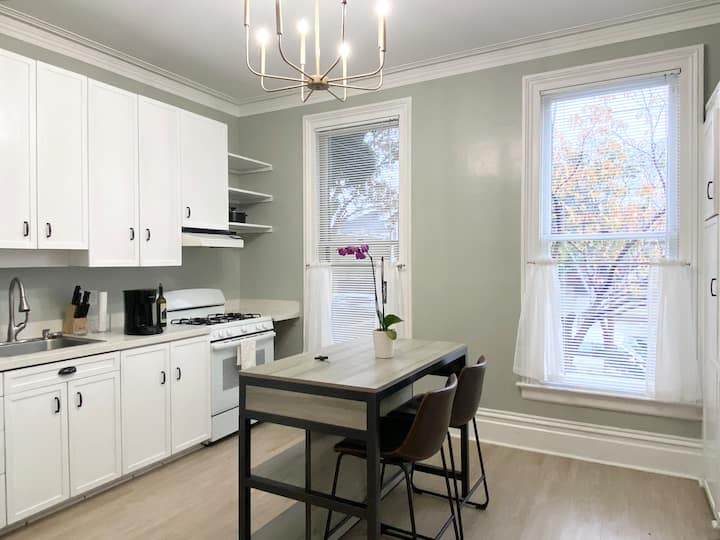 Asa1- Classic + Modern Spacious 1bd/ 1ba - Alameda, CA