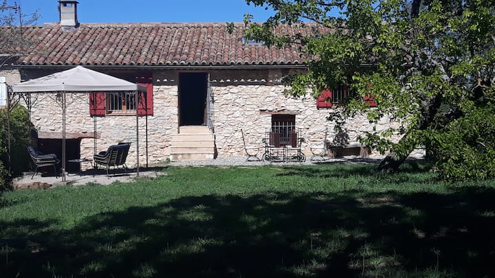 Bastide Provençale Au Porte Du Verdon - 威東河峽谷