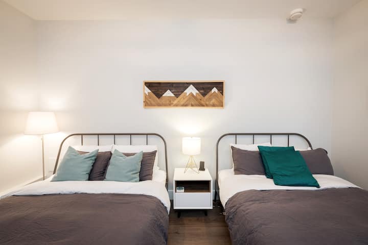 Cumberland Guesthouse D~ The Garden Nook Studio - Comox