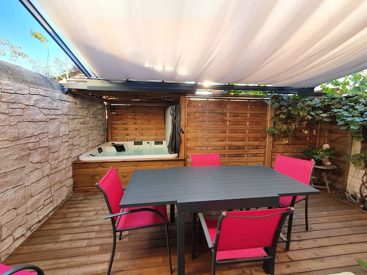 Maison Avec Terrasse Et Jacuzzi Face Au Cncs - Avermes