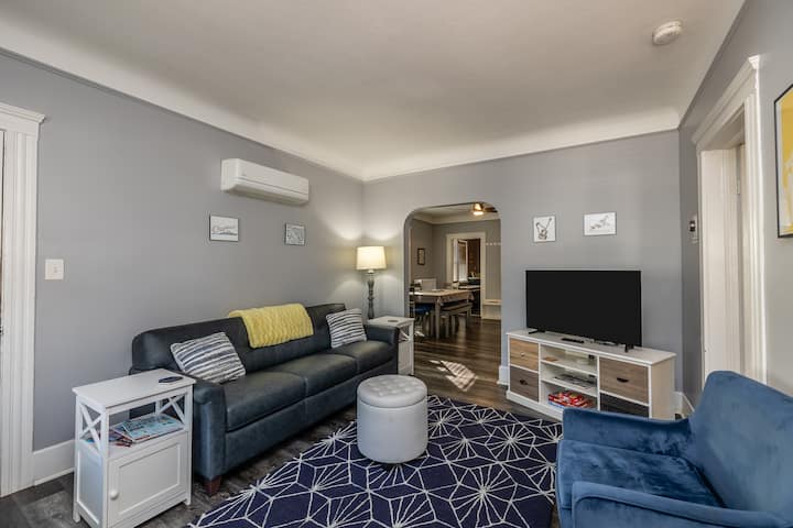 Stylish Stay By Lake & Downtown Cleveland! - Cleveland, OH