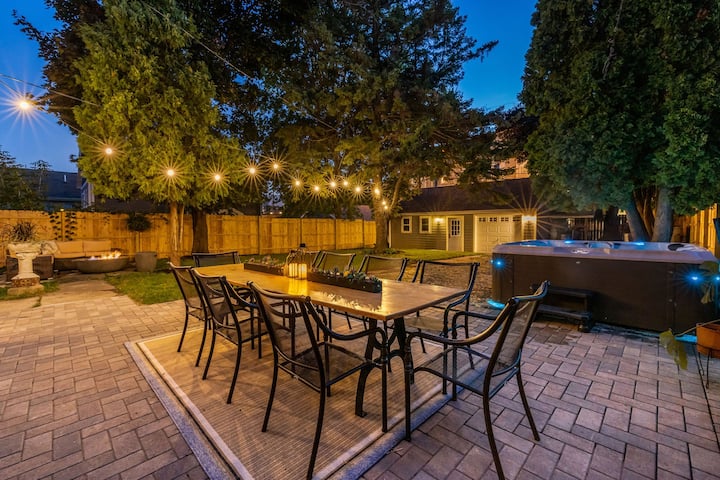 5th St. Retreat - Outdoor Oasis, Hot Tub, 8 Beds - 밀워키