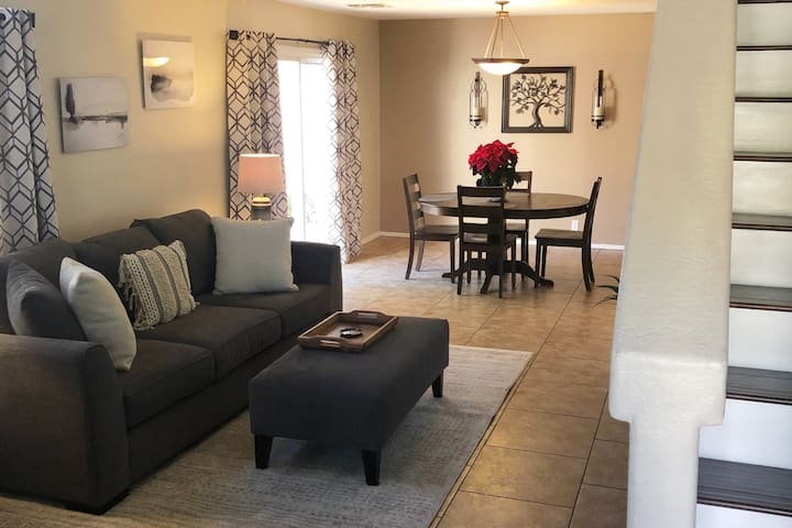 Updated 2 Br Plus Loft Home + 2 Car Garage - Scottsdale, AZ