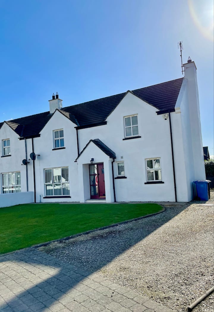 Pear Tree Cottage, Portstewart - Portstewart