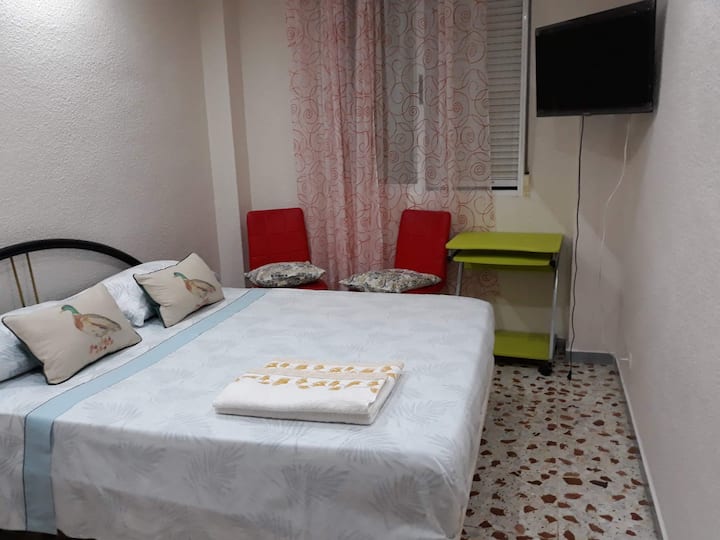 Habitación Doble Especial En Elche. Fantástica!! - Aspe