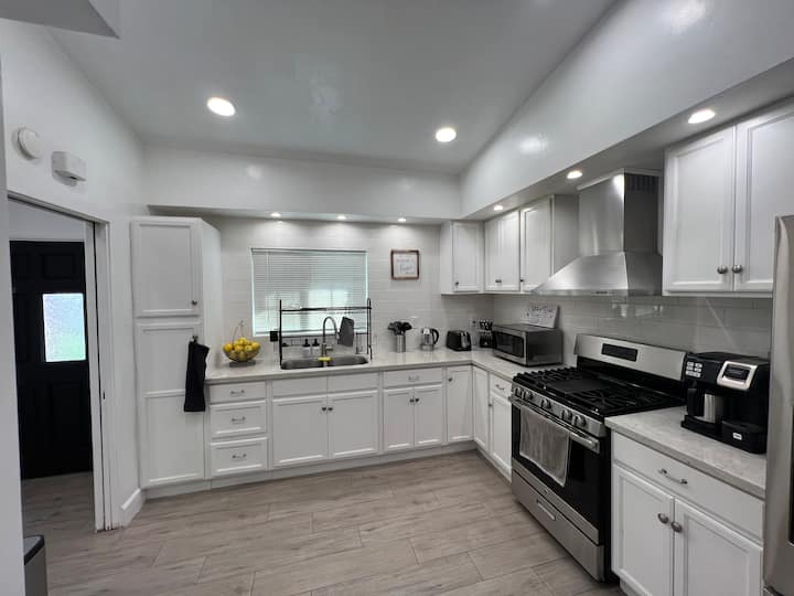 Clean 3br Farmhouse Near Disney - 園林市