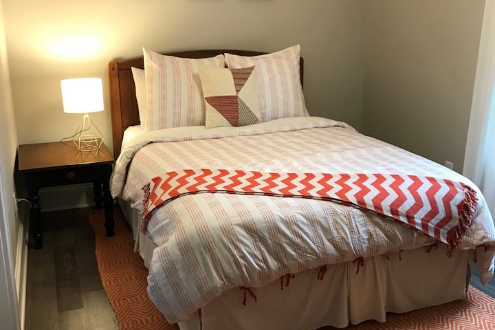 Guest House In Sedgefield/dilworth Neighborhood - Charlotte, NC