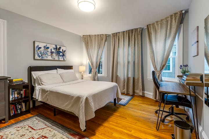Fully Furnished Private Room In Harvard Square - Cambridge, MA