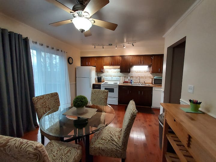 Clean & Comfy 2 Br/1.5 Bath Condo Near Hershey! - Hershey, PA