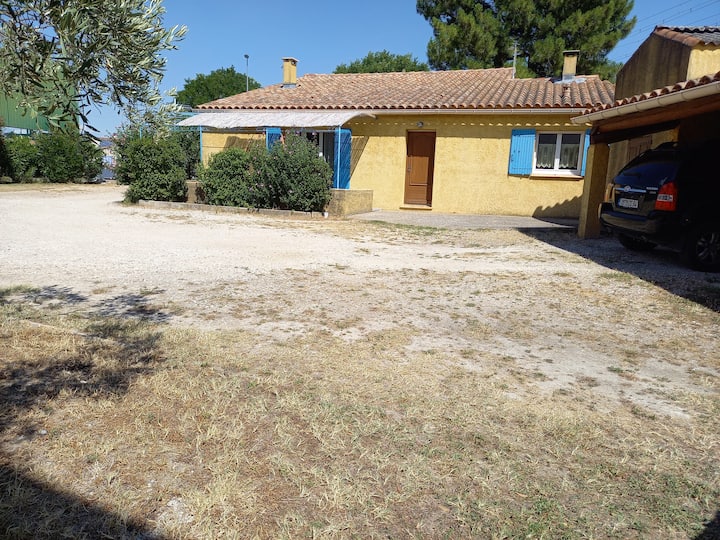 Villa Climatisée 4 Chambres Proximité D'avignon - Avignon