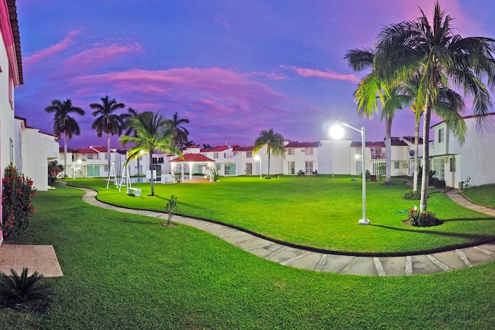 Beautiful Cozy House Close To The Beach With Pool. - Acapulco