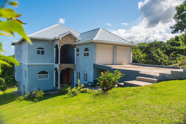 5br Villa With Chef | Beach Acc, B'fast In Runaway - Jamaica