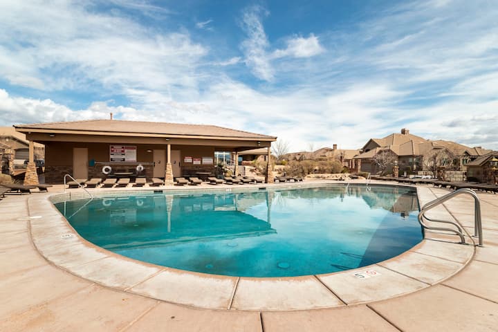 Gorgeous Zion Retreat With Private Spa - Washington, UT