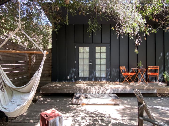 Topanga Writer's Retreat - Topanga, CA