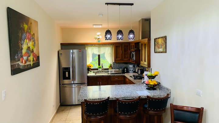 Casa Moderna, Segura Y Privada En San Marcos - San Salvador (El Salvador)