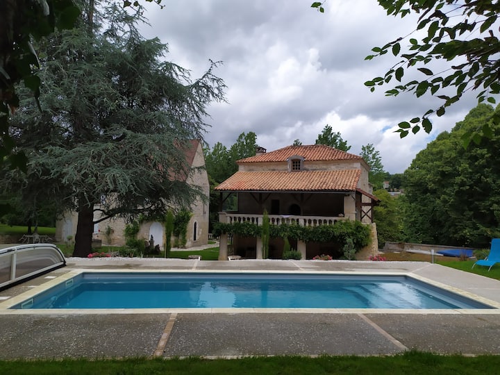 Propriété 2 Gîtes Avec Piscine En Bord De Rivière - Brantôme