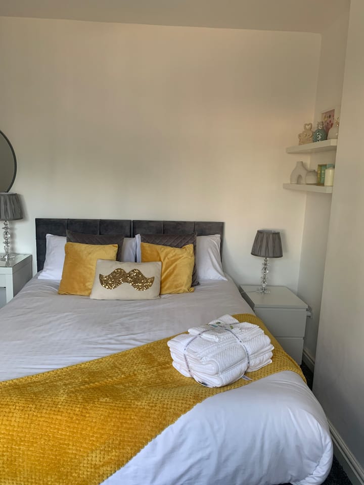 Meldon’s The Place To Stay - Birmingham