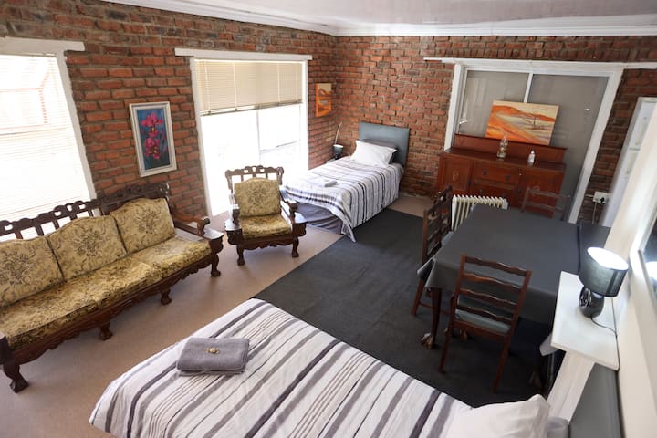 Family Cottage - Kroonstad