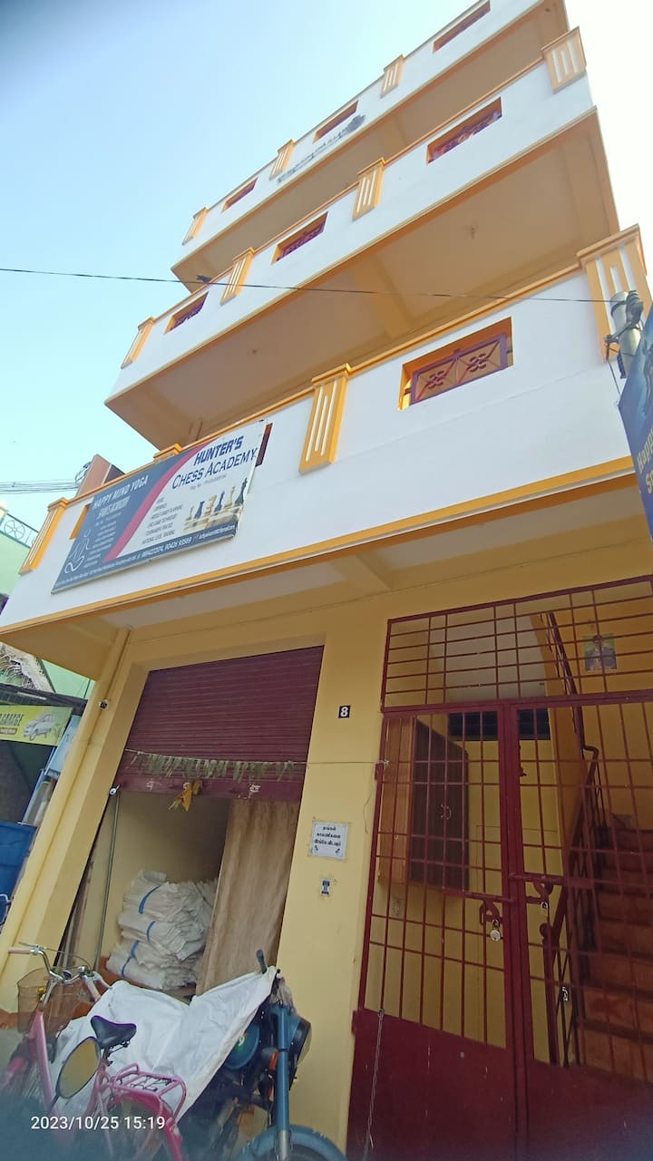 "Solitude Haven: A Cozy Retreat" - Puducherry
