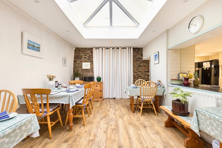 Twin Room - Full Breakfast - Close To Town - Dartmouth