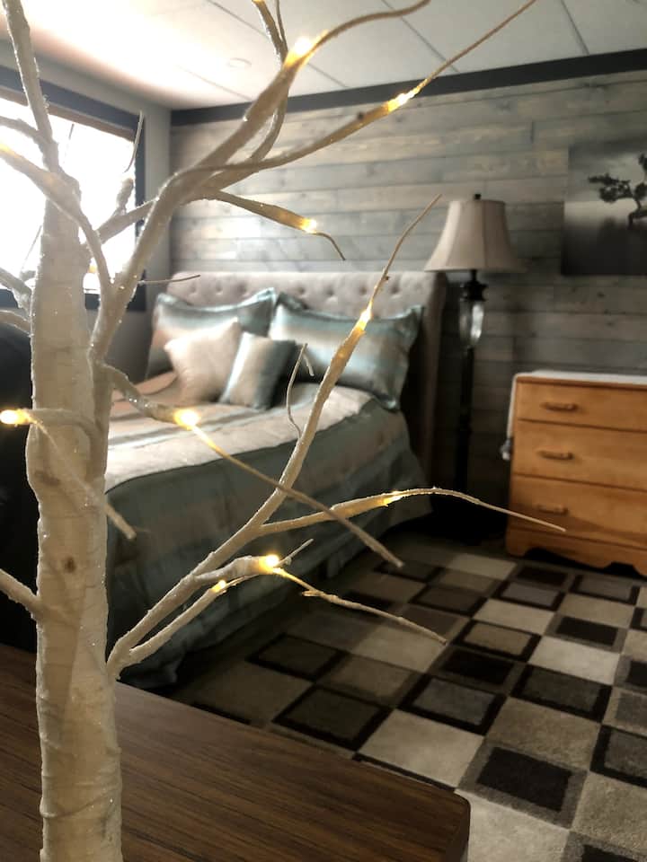 Branch Room -