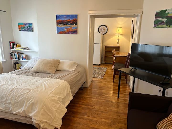 Sunny, Furnished, 1-bed Apt With Loft And Skylight - Berkeley, CA