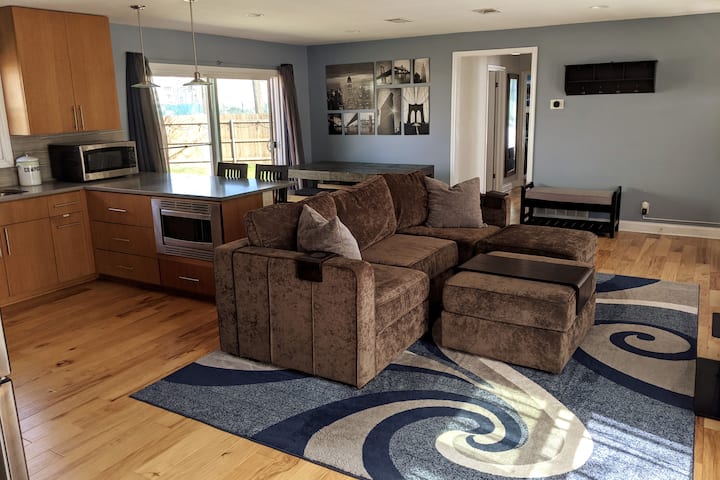 Family-friendly Crestview Home Near Atx Hotspots - Austin, TX