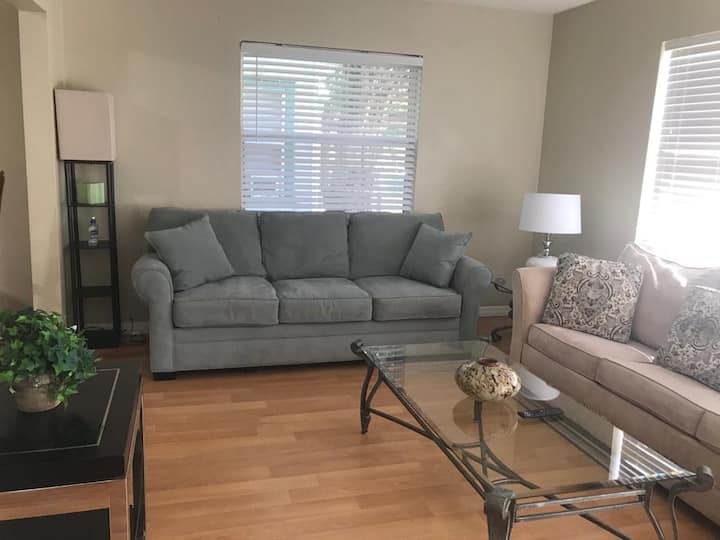 Gatsby Manor In Historic Uptown - St. Petersburg, FL