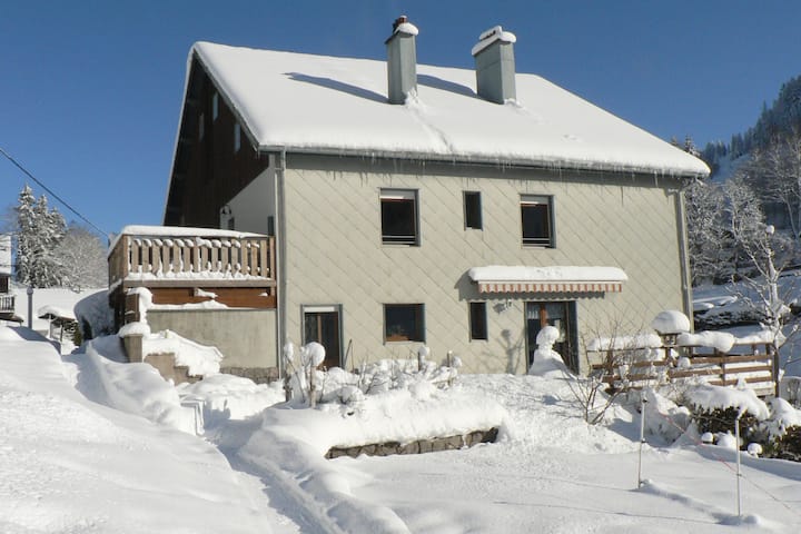 Au Coeur Du Chajoux , Appartement Meublé 5 Per - La Bresse