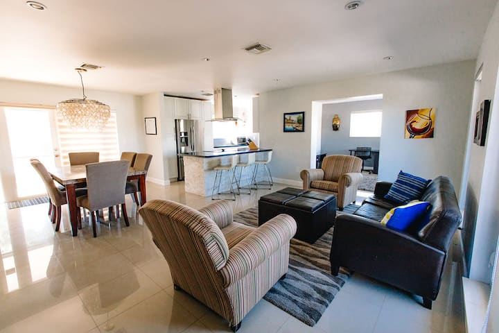 House For Miami Aventura Hard Rock Stadium Concert - North Miami Beach, FL