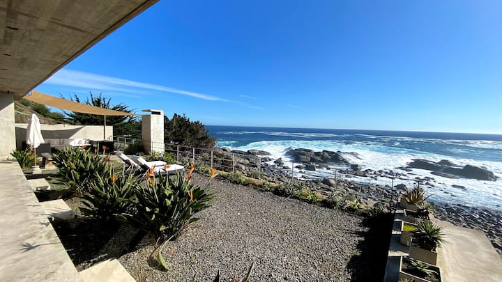 Great Beachfront House With Incredible Views - Zapallar