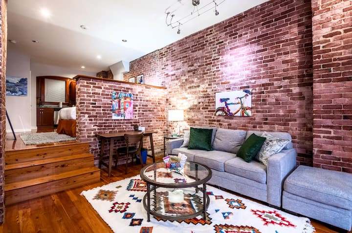 Historic Brick Apt North End - Boston, MA