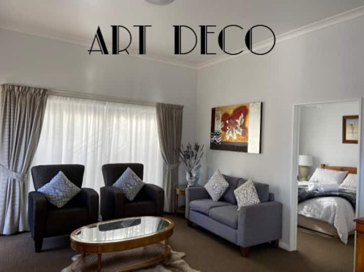 Art Deco Apartments - Picton