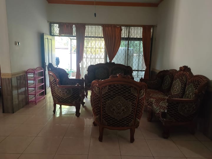 Kenzie Faiz Homestay Cirebon, 2 Kamar Tidur - Cirebon