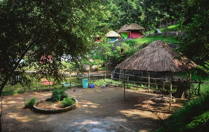 Encamp Adventures - Guwahati Hillside Camping - ゴウハティ