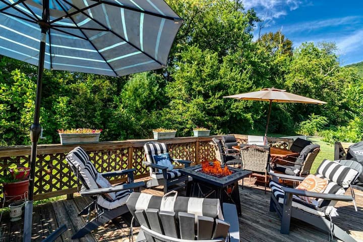 2 Airbnbs In 1 | Sleeps 12 | Hot Tub | Pets |Views - Asheville, NC
